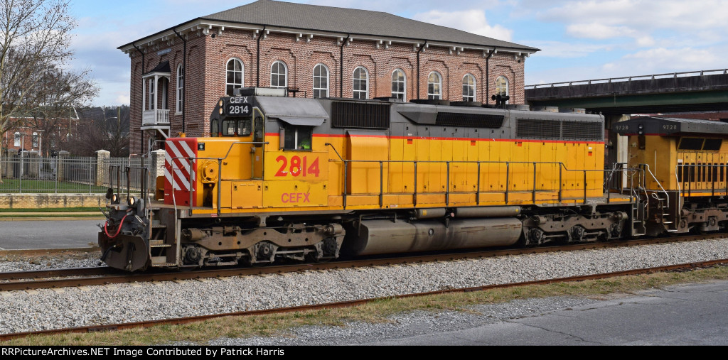 CEFX 2814 X-UP 2814 XXX-UP 4764 XXXX-CN 5196 SD40-2 rebuilt by NRE from an SD40 leads UP 9728 ...